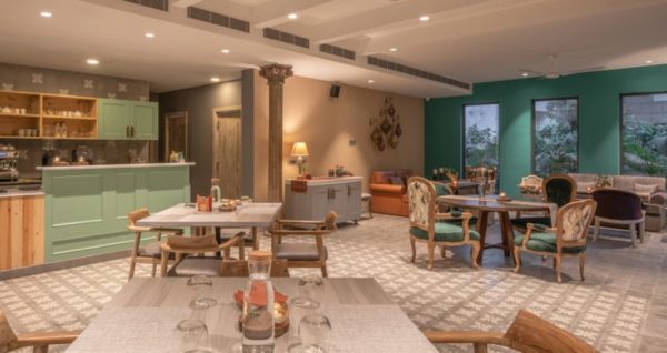 Restaurant Transformation : A makeover for every season - EDC Space